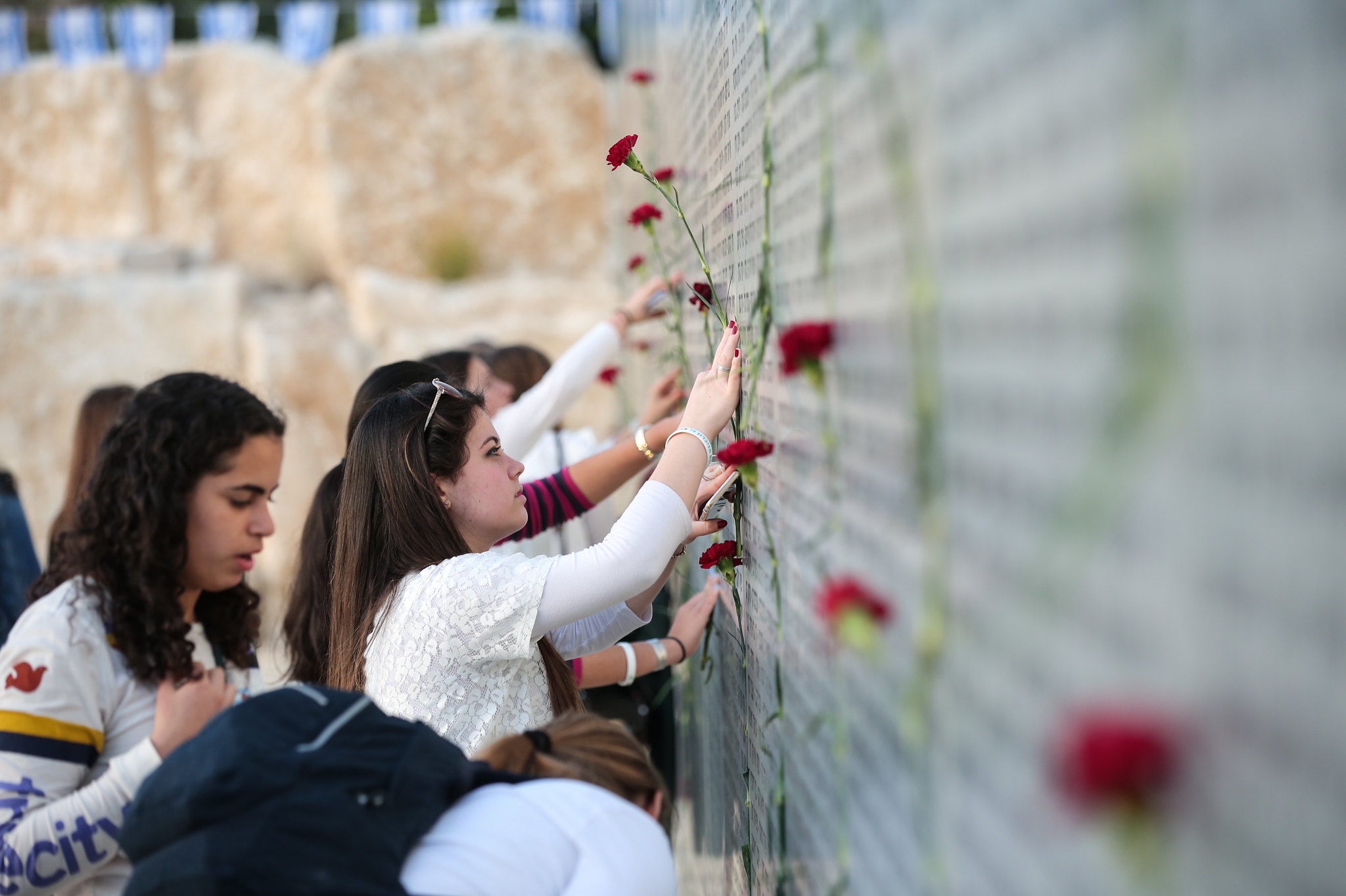 Yom HaZikaron 2025 - Israel's Memorial Day: Ceremony & History | Masa ...